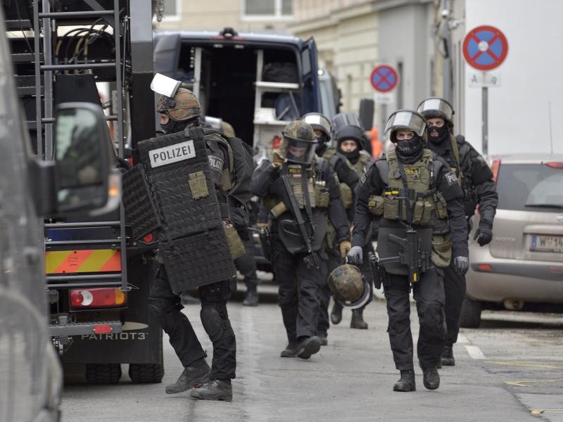 Großer Anti-Terror-Einsatz in Österreich: elf Festnahmen - The Germanz