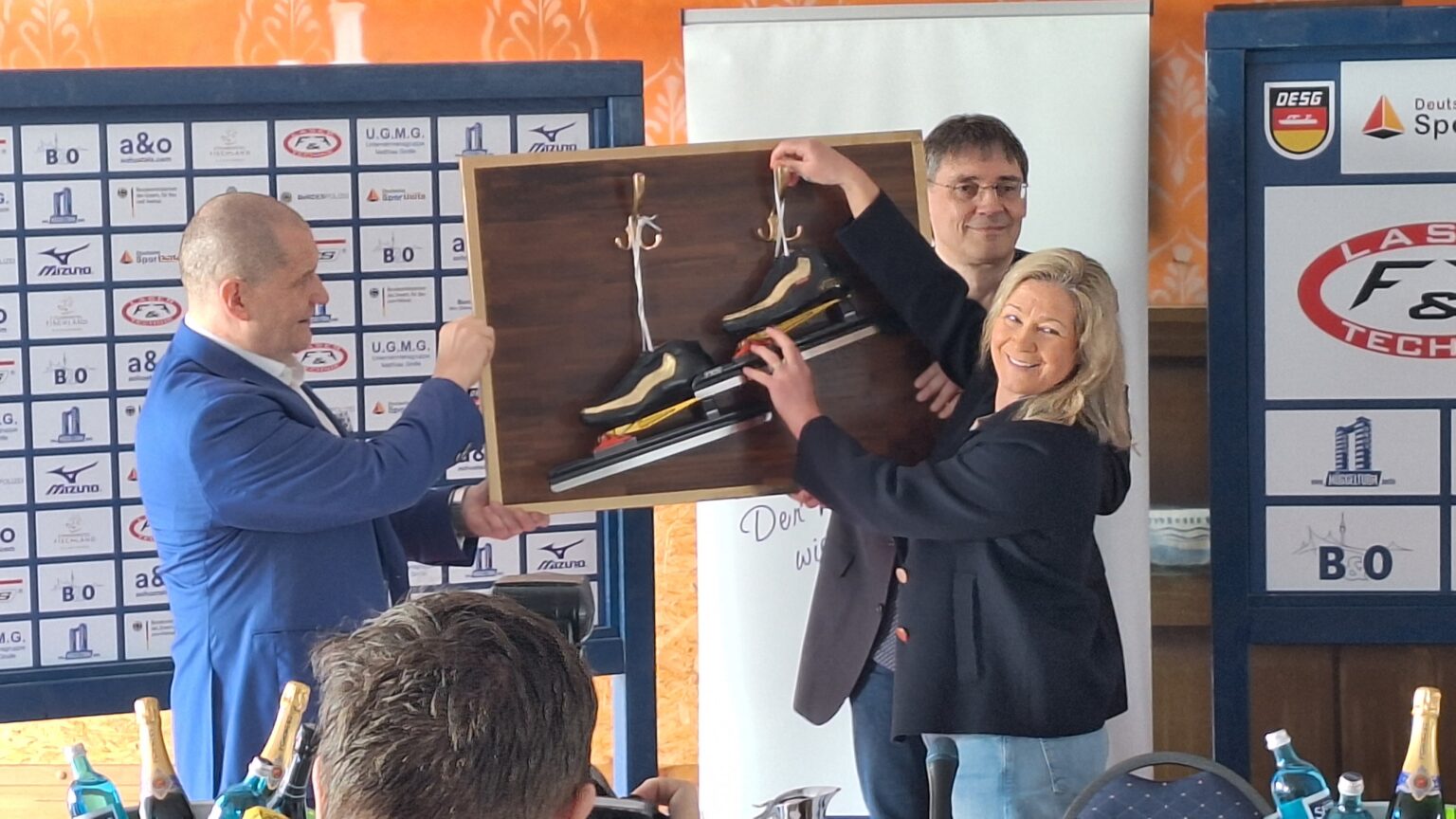 "Ich bin total glücklich!" - Claudia Pechstein gewinnt nach 16 Jahren ...